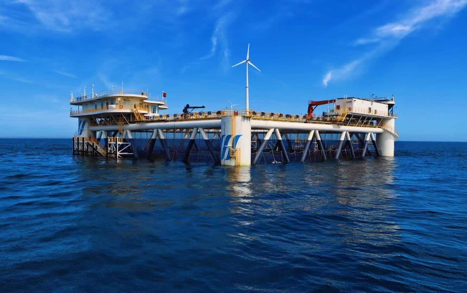 Fish Cage Made Of UHMWPE fiber--Strong and Durable Option